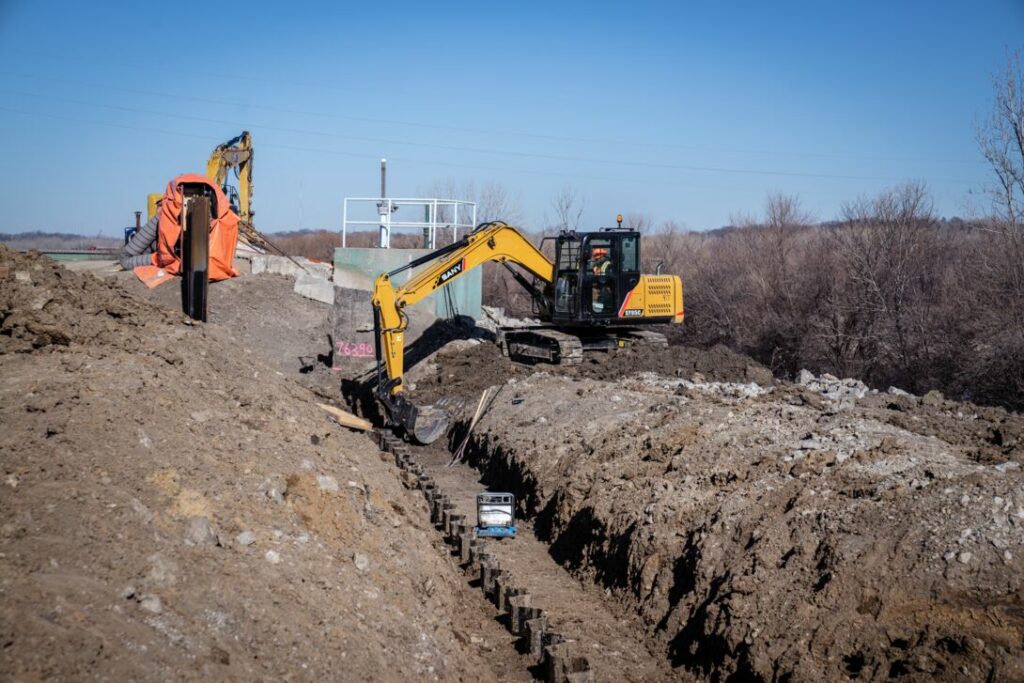 Flood risk in Kansas City: The levees and floodwalls making communities ...